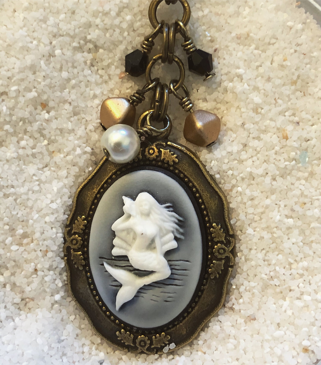 Siren Song Cameo – Bonefish Design Studio